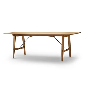 BM1160 Hunting table par Carl Hansen | Connox